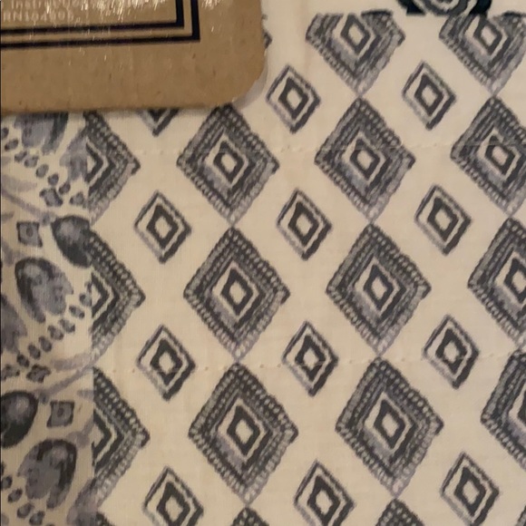 cloth & canopy | Bedding | Cloth Canopy Mixed Tile Queen Quilt Set ...